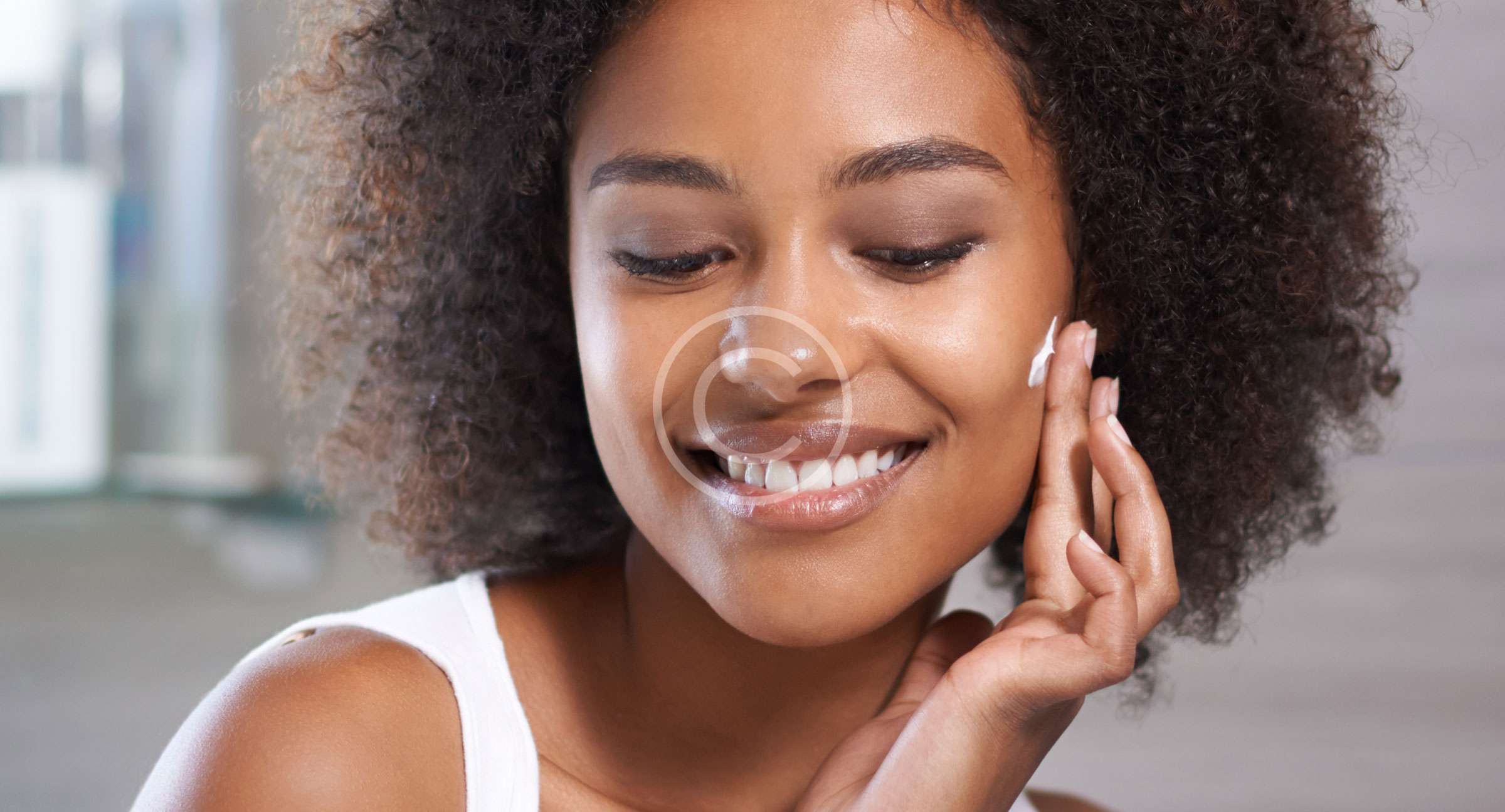 6 Steps to Washing Your Face the Right Way - Royal Aesthetics Clinic ...